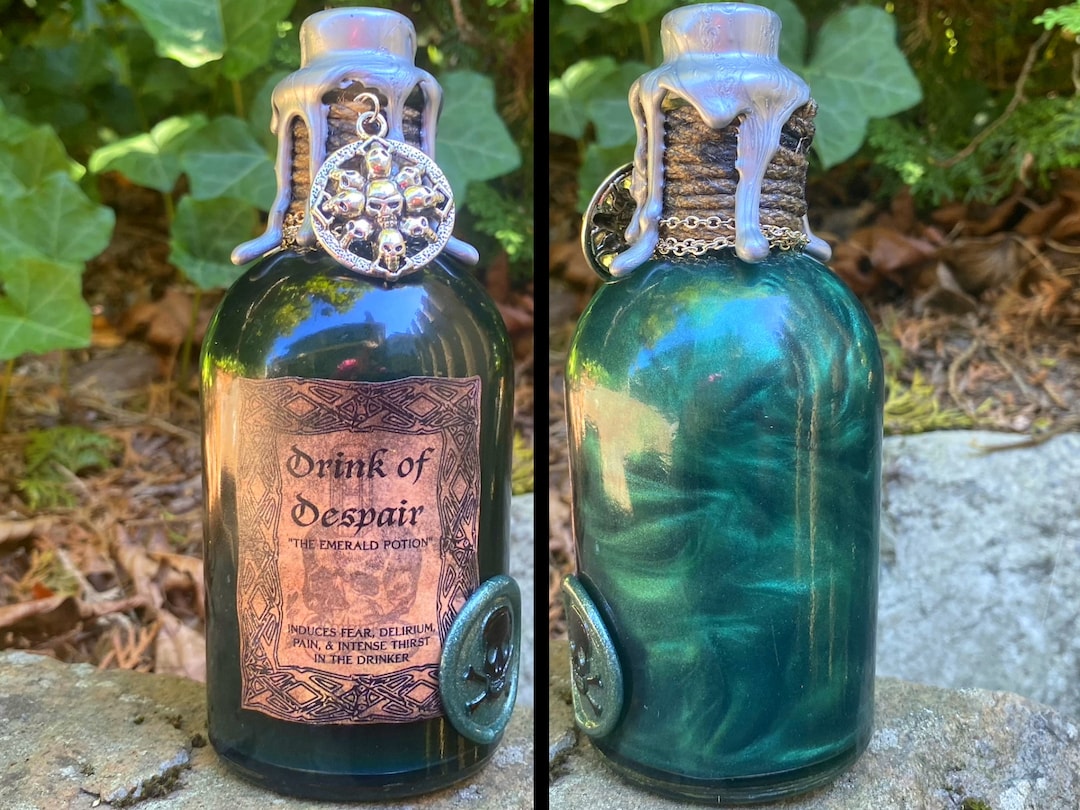 Drink of Despair | Color Changing Decorative Potion Bottle | Halloween ...