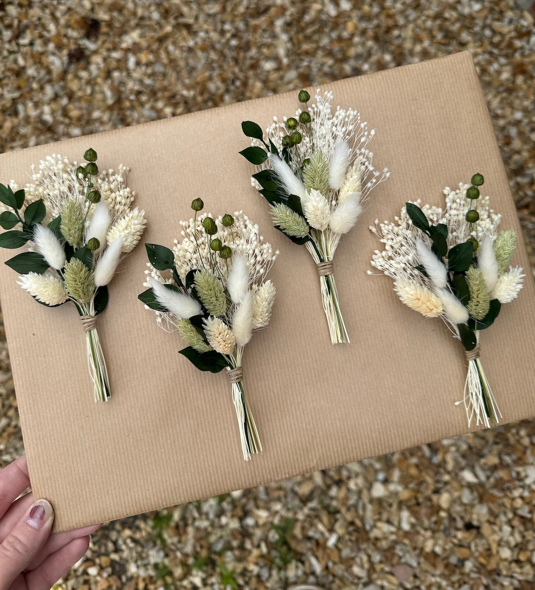Dark Green Dried Flower Buttonhole | Ruscus Boutonnières | Green Wedding Buttonholes | Grooms ...