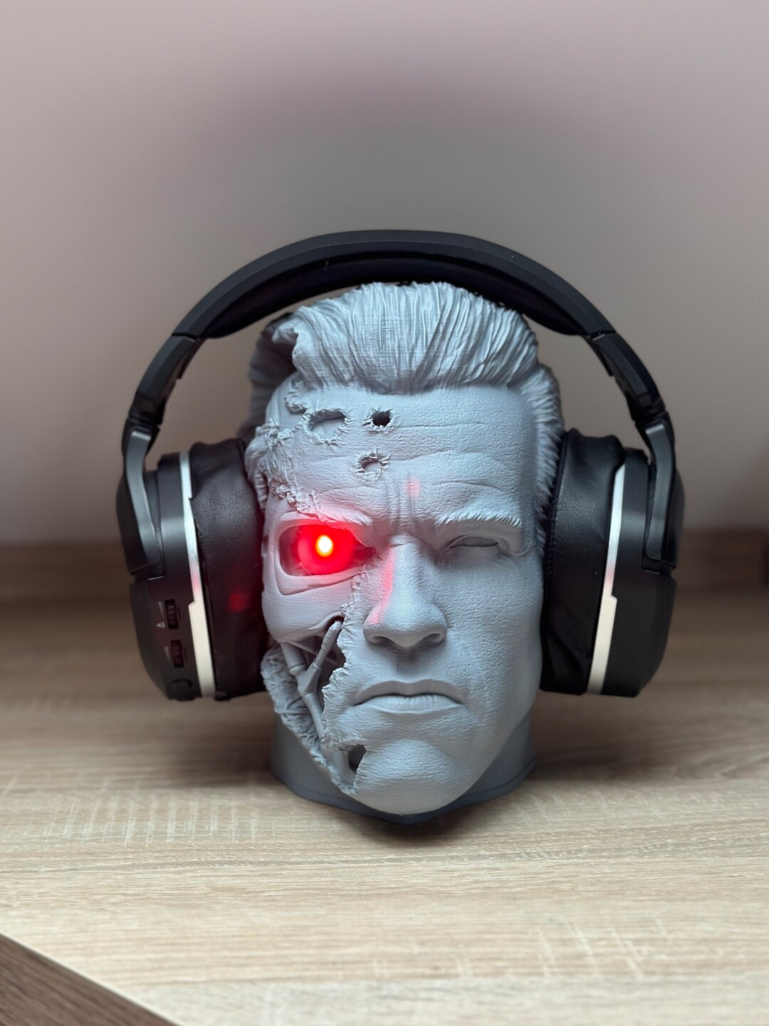 T-800 Terminator Arnold Schwarzenegger Headset Holder Headphone Holder ...