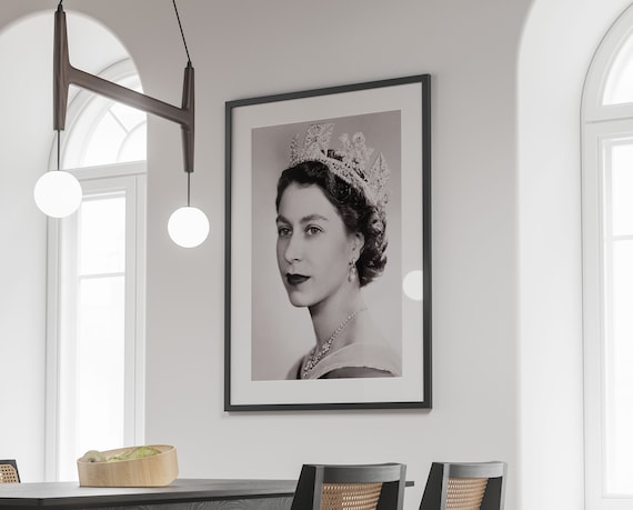 Queen Elizabeth Poster Vintage Print Queen Elizabeth Print - Etsy