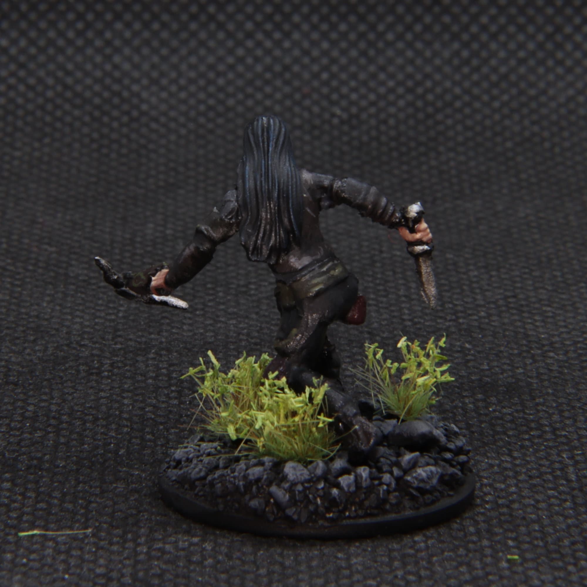 Half-elf Rogue Female (B) — Yigg Six Studios