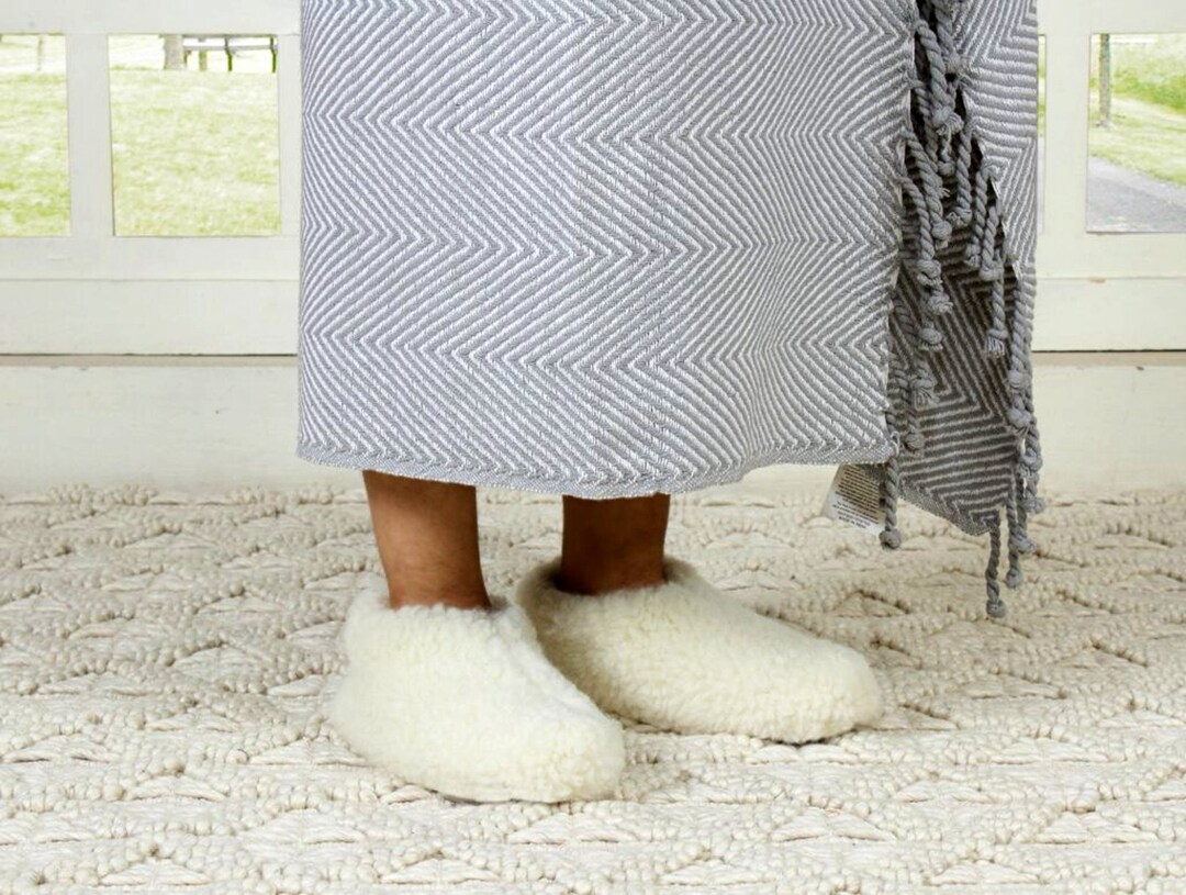 White Sheepskin Slipper - Merino Sheep Wool Men's/ Women's Slippers ...