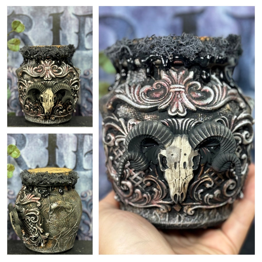 Potion Devil Dust Goat Skull Glass Art Bottle jar 13/10cm , Wizard ...