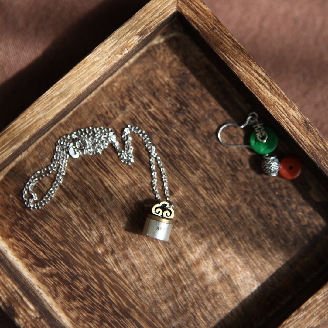 Pingan - Retro Signet Pendant Necklace - Etsy