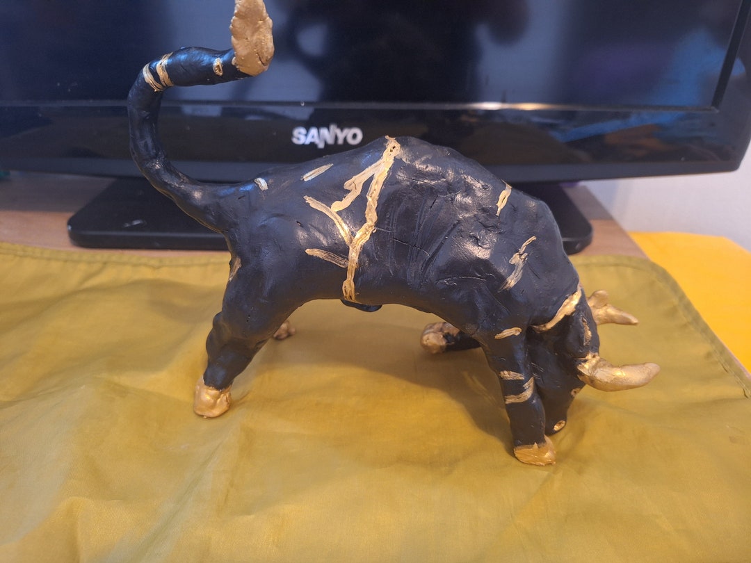 El Toro Clay Bull Statue in Case - Etsy