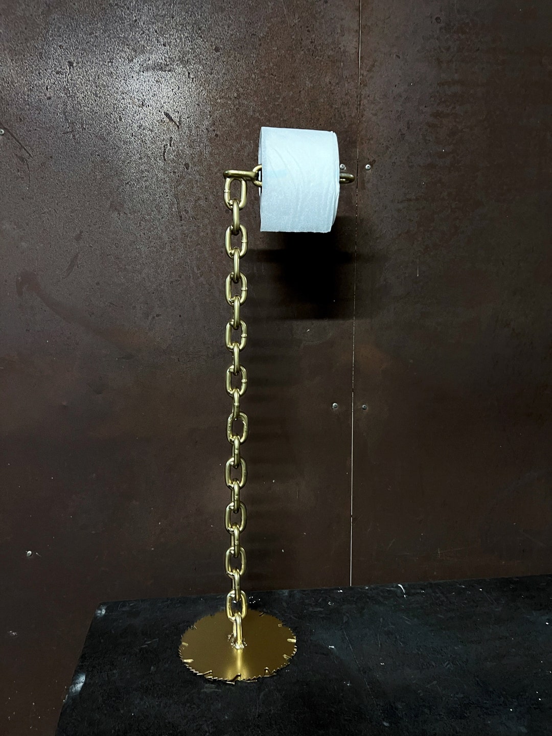 Industrial Chain Toilet Paper Stand - Bold Metal Bathroom Decor | Black ...