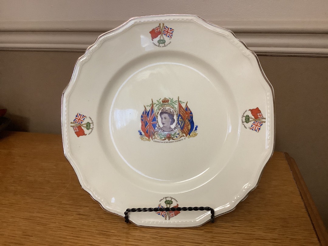 Vintage Queen Elizabeth Coronation Plate, by Alfred Meakin, 1950s, H.M ...