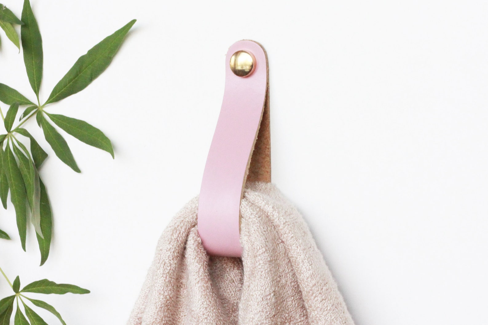 Black Leather Towel Hanger Strap, Wall Hanging Towel Holder, Bathroom ...