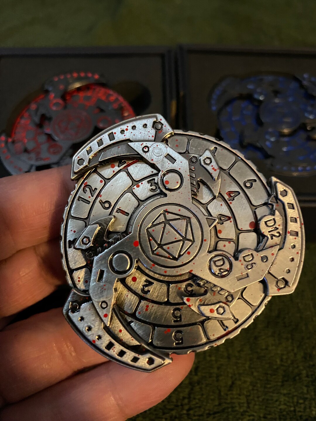 DND Dice Metal Blade Fidget Spinner Dice. Finger Tip Gyro Roulette Rpg ...