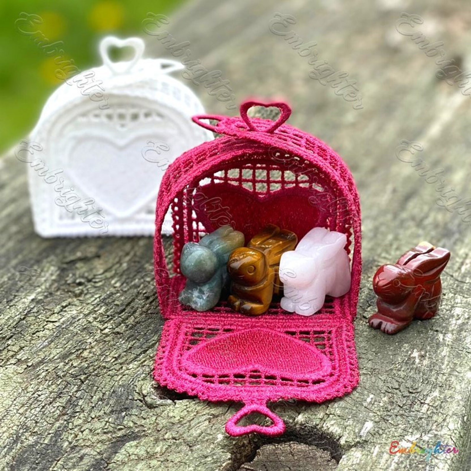 FSL Gift Box With Heart Decoration Machine Embroidery Design - Etsy