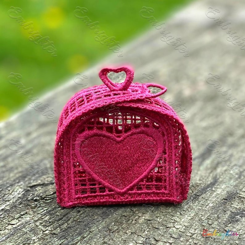 FSL Gift Box With Heart Decoration Machine Embroidery Design - Etsy