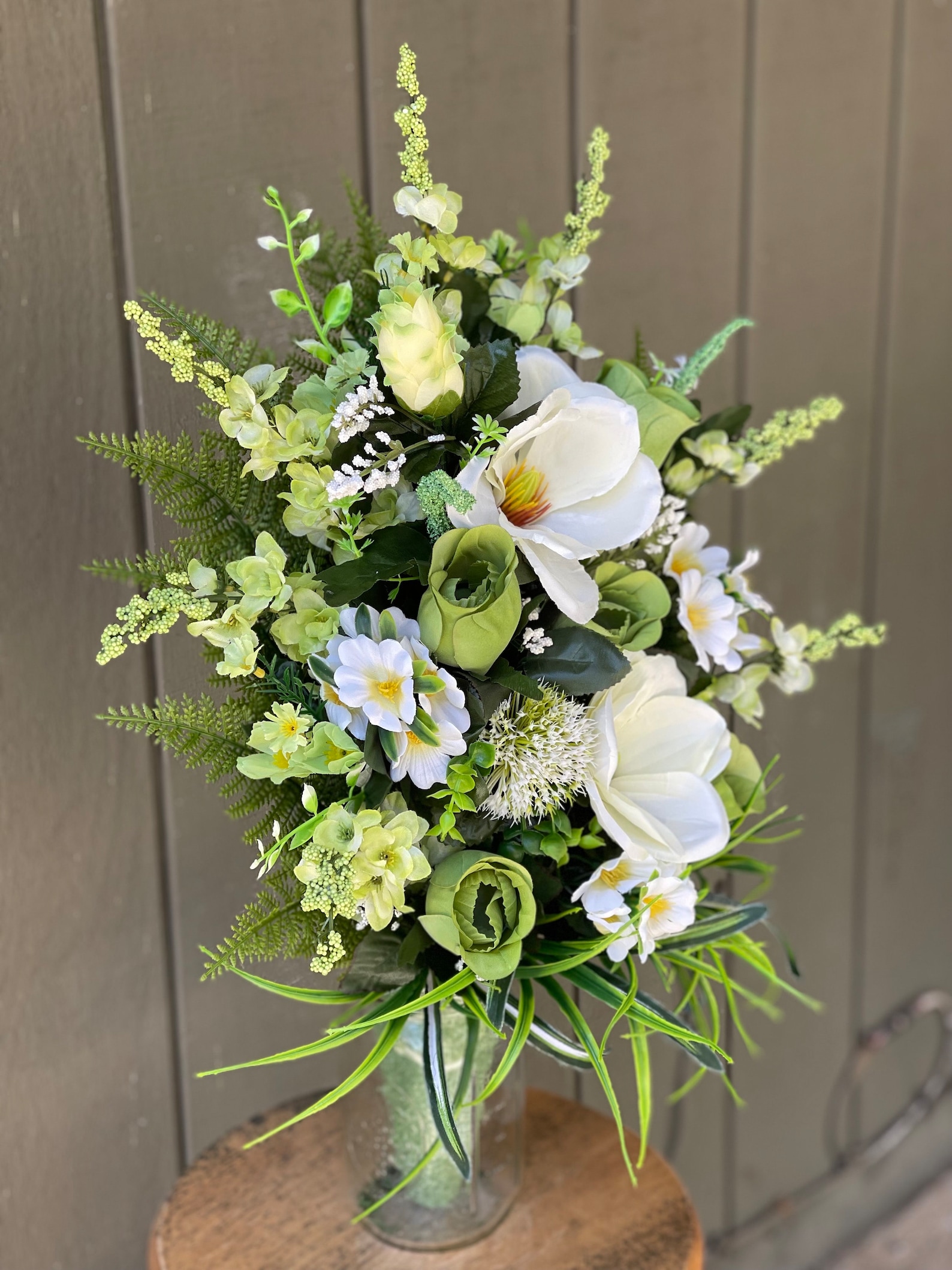 Mausoleum Flower Arrangement Insert. Monument, Memorial, Mausoleum ...