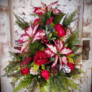 Christmas Winter Cemetery Flowers Grave Flower Arrangement Vase Insert ...
