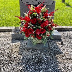 Red Cemetery Flowers, Grave Flower Arrangement, Vase Insert, Grave ...
