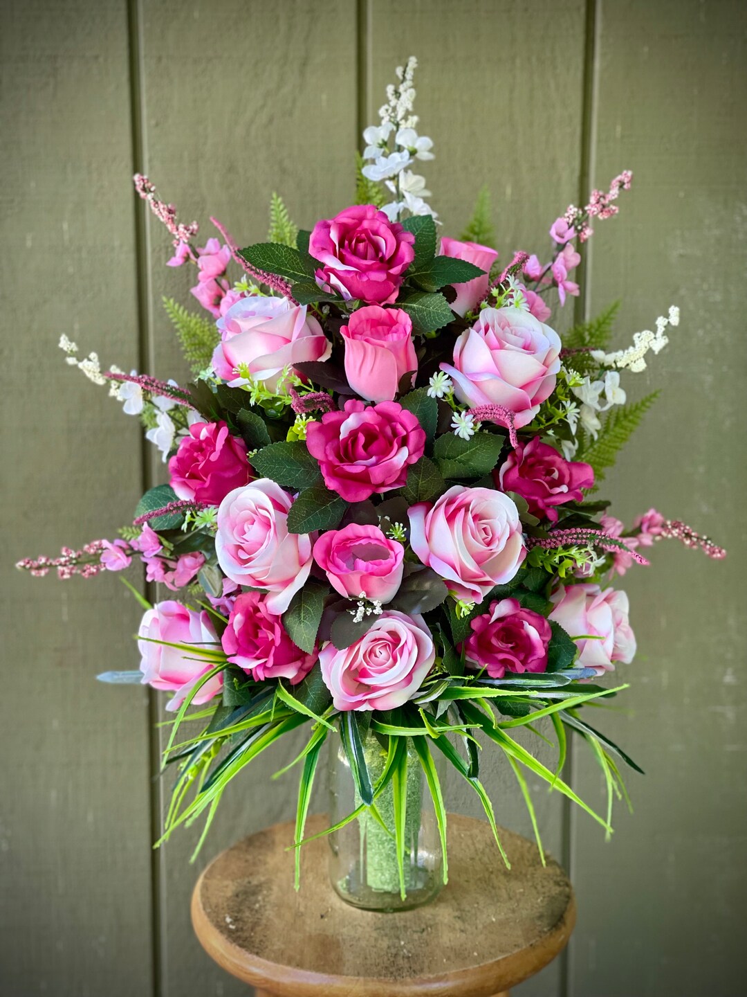 Mausoleum Flower Arrangement Insert. Monument, Memorial, Mausoleum ...