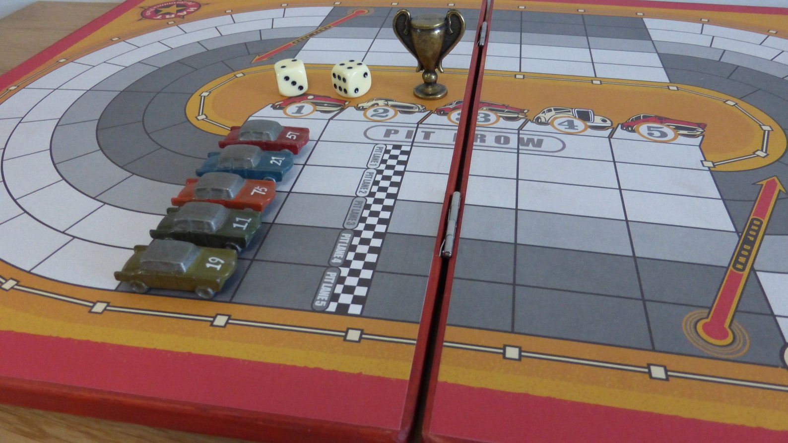 Raceway 57 Retro Motor Racing Board Game by Front Porch Classics ...
