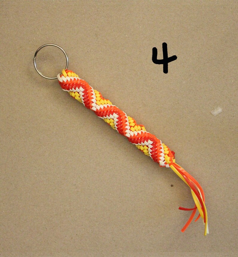 Rexlace/gimp/boondoggle Keychain - Etsy
