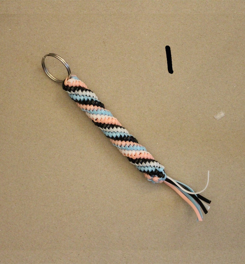 Rexlace/gimp/boondoggle Keychain - Etsy