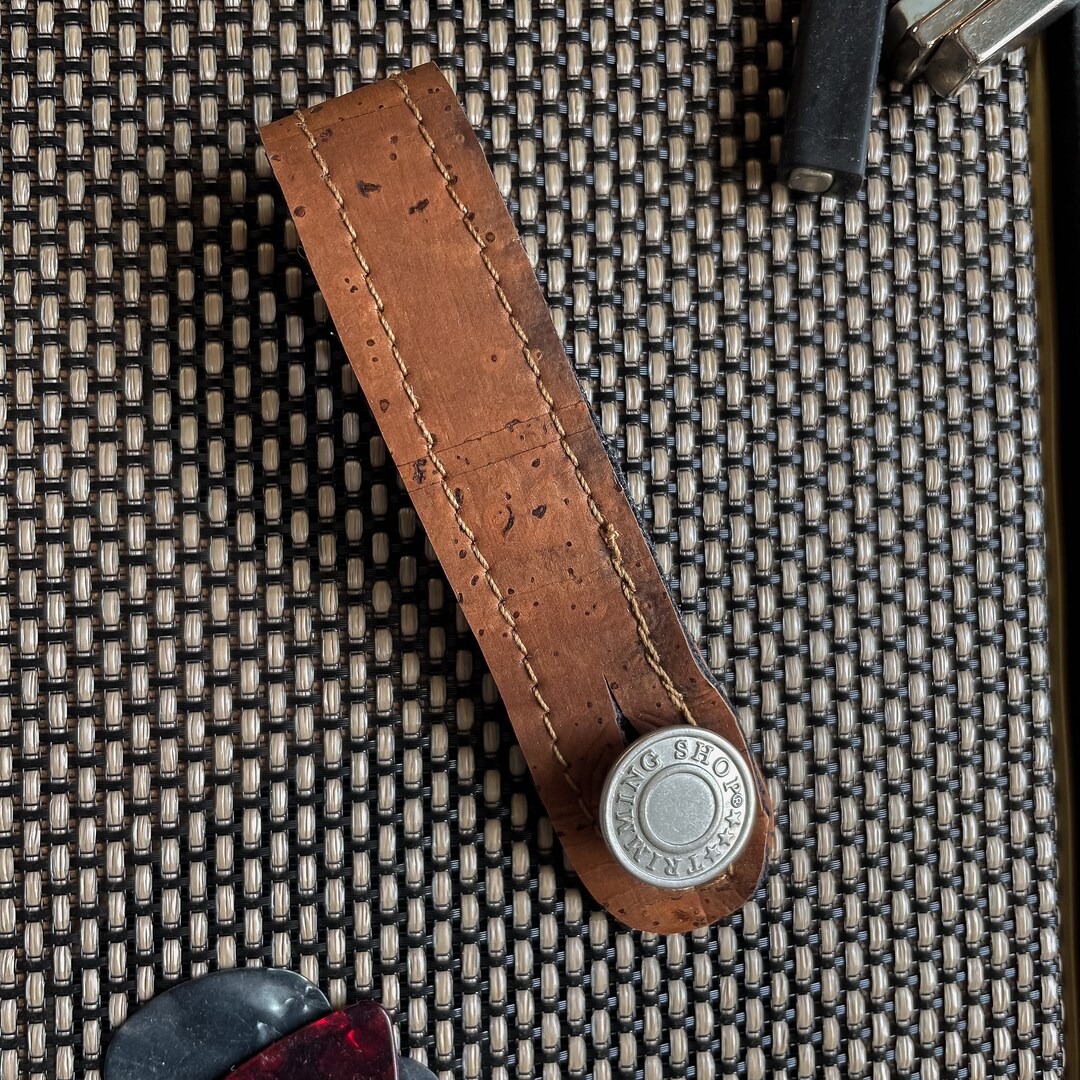 Vegan Guitar Strap Connector | Brown Headstock Adapter | Banjo Strap ...