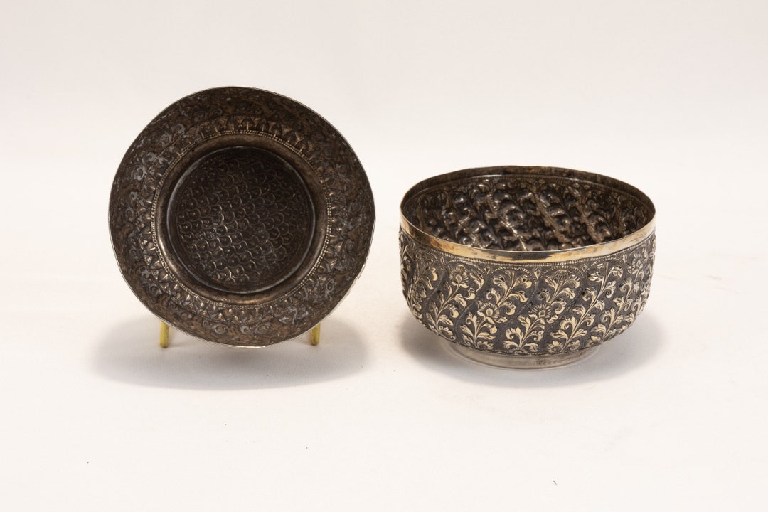A Pair of Indian Silver Bowls Decorated With Floral Patterns. - Etsy