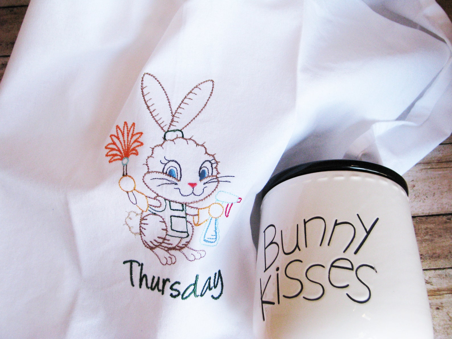 7 Whimsical Animals Spring Cleaning Days of the Week - Etsy