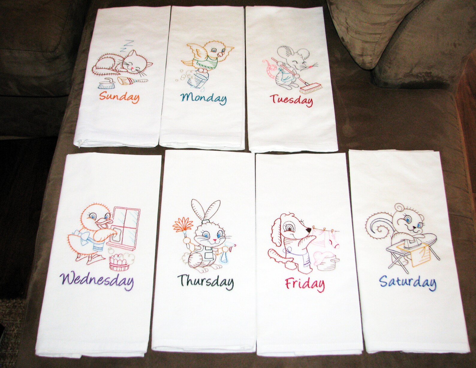 7 Whimsical Animals Spring Cleaning Days of the Week - Etsy