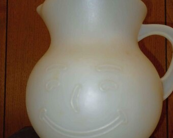 Fun Vintage Smiling Red Kool Aid Pitcher and Four Cups - Etsy