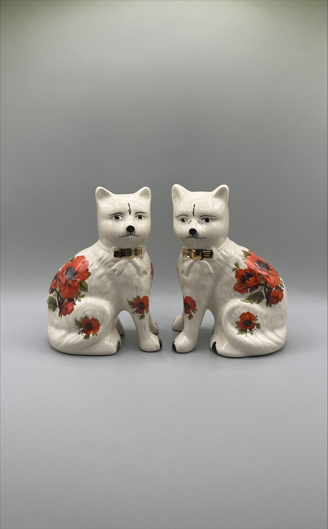 Two Staffordshire Style Cats Figurines, Unique Figurines, Poppies ... Two Staffordshire Style Cats Figurines, Unique Figurines, Poppies ...