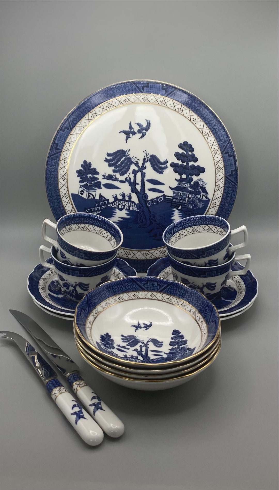 Royal Doulton real Old Willow Tea Set for 4, Blue/white/gold Trim ...