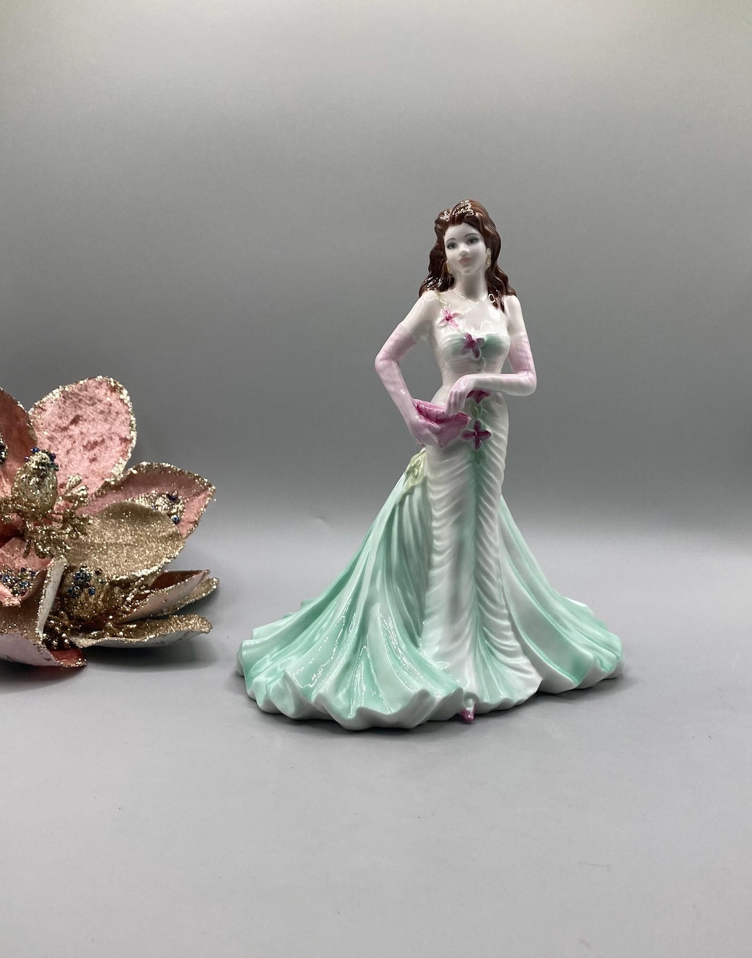 Coalport Jayne Figurine • Ladies of Fashion • Year 2000 • Limited ...