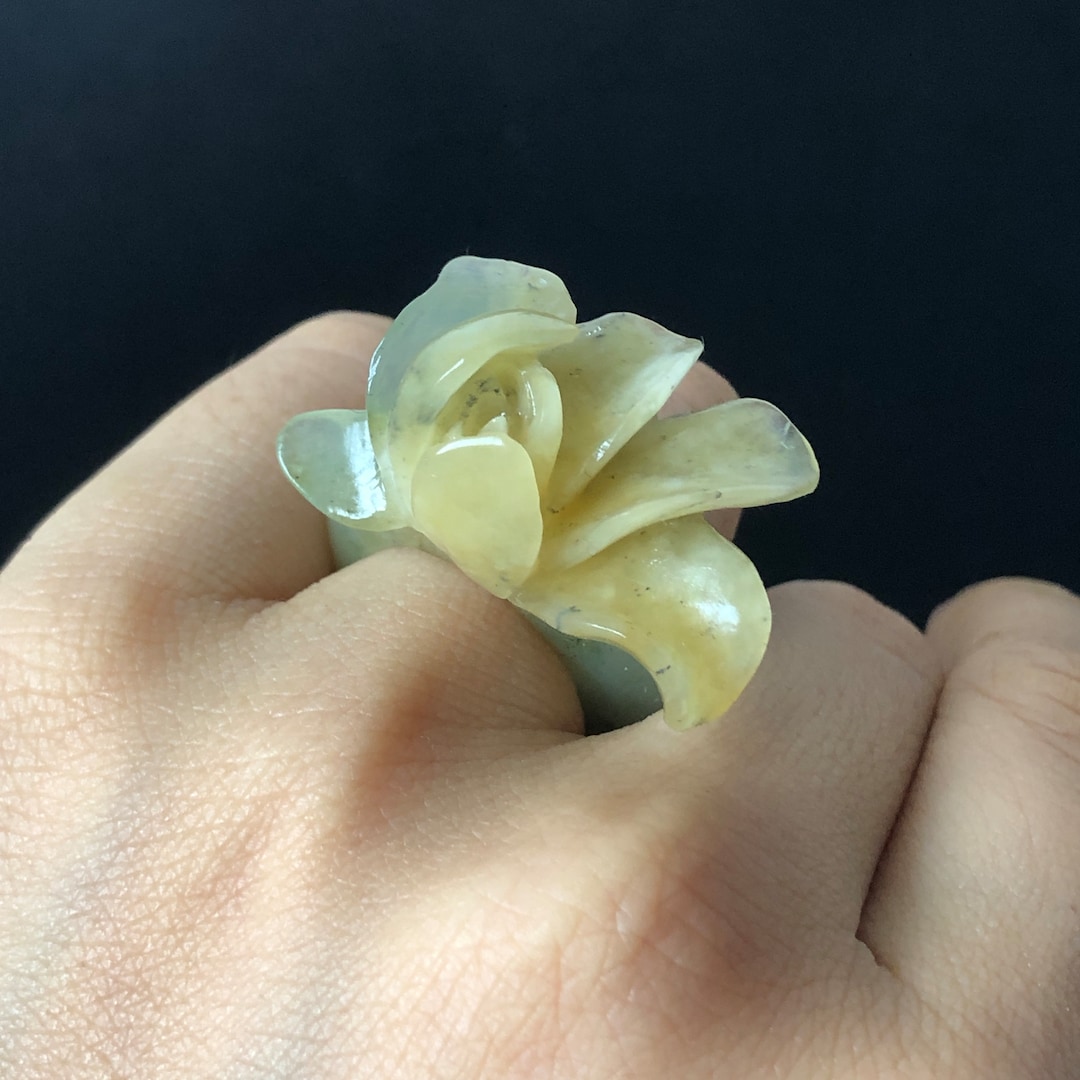 Natural Xiu Jade Serpentine Hand Craved Flower Blooming Yulan Ring | 16 ...