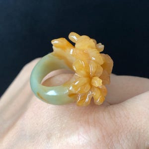 Natural Xiu Jade Serpentine Hand-carved Iris Flower Blooming Ring | 16.1mm (US 5.75) | Green ...