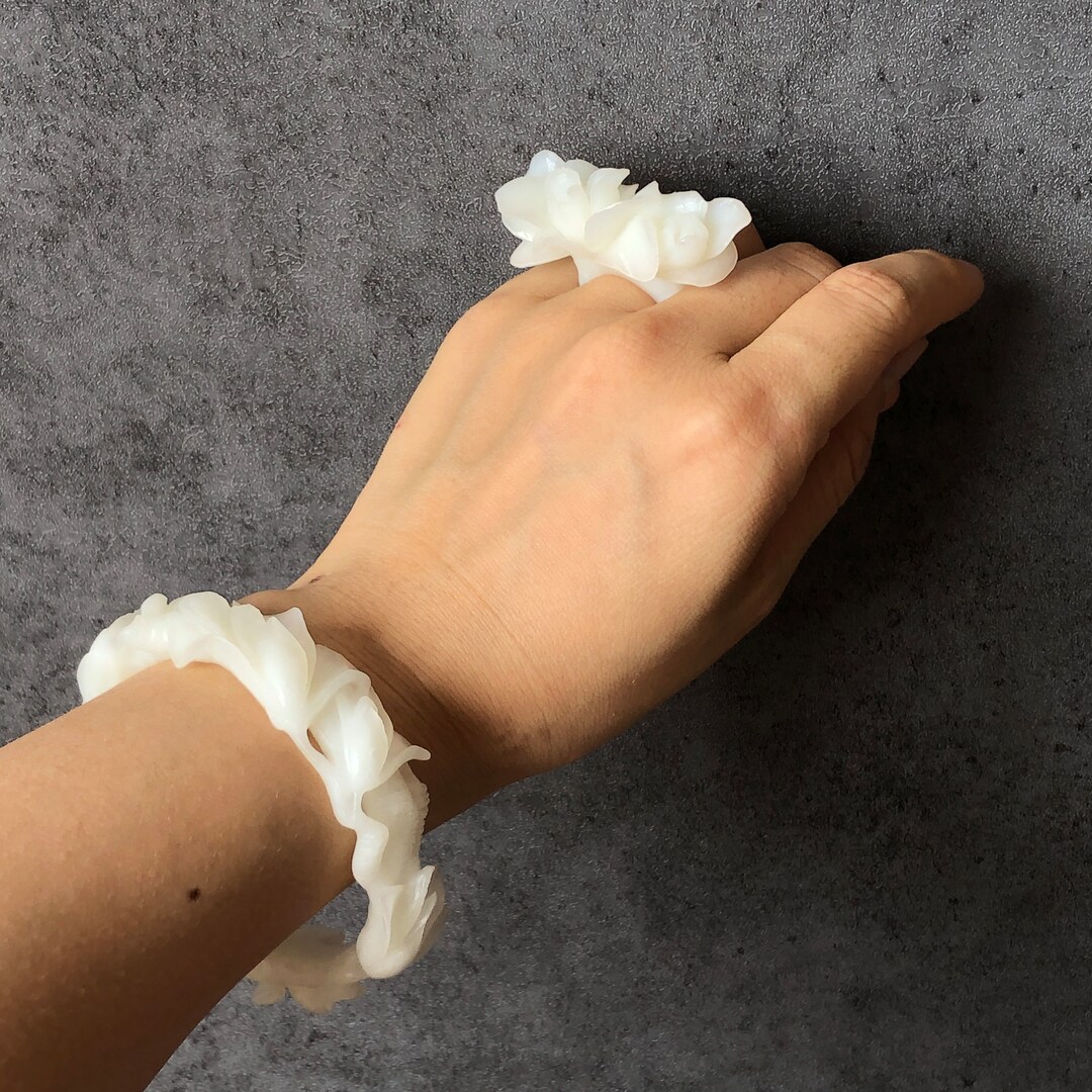 Custom Size Natural Xiu Jade Serpentine Hand Carved Yulan Flowers ...