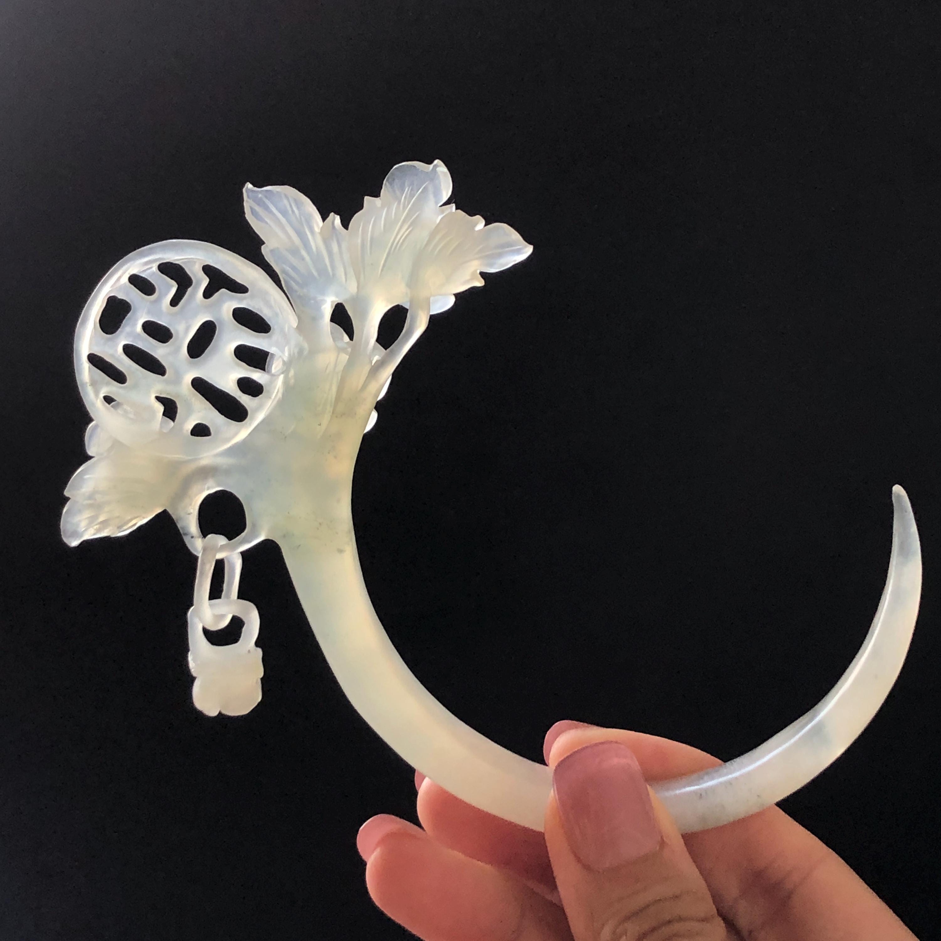 Xiu Jade Serpentine Plum Blossom Hair Stick With Dangle: Certificate ...