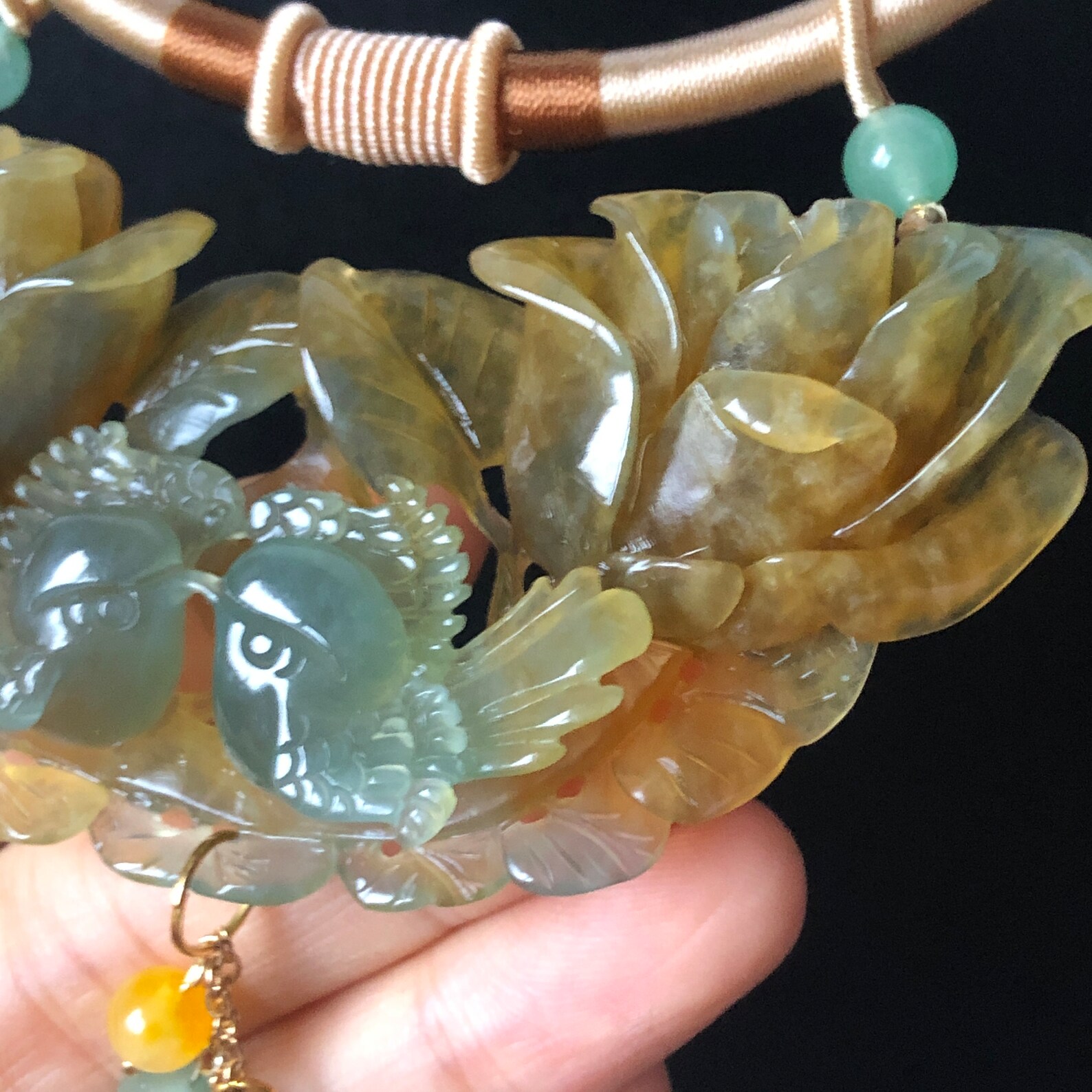 Natural Xiu Jade (serpentine) Hand Carved Magpie Birds and Rose Flower ...