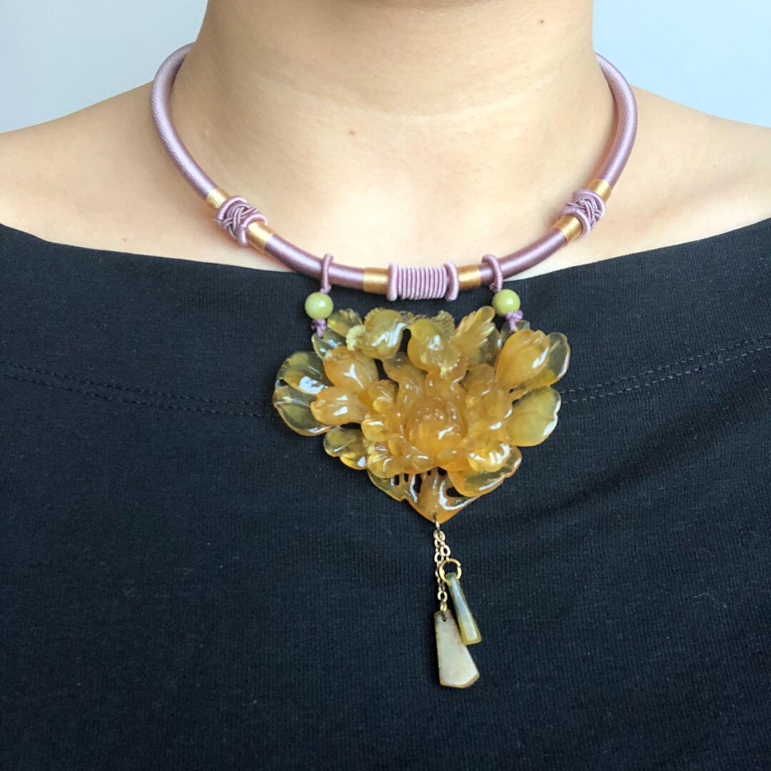 Natural Xiu Jade Serpentine Hand Carved Magpie Birds & Peony Flower ...