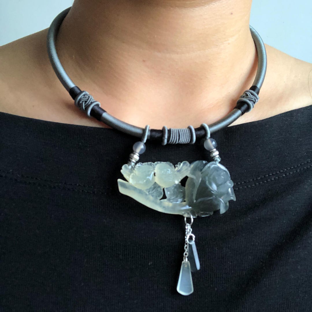 Certified Natural Xiu Jade Serpentine Hand Carved Magpie Birds ＆ Black ...