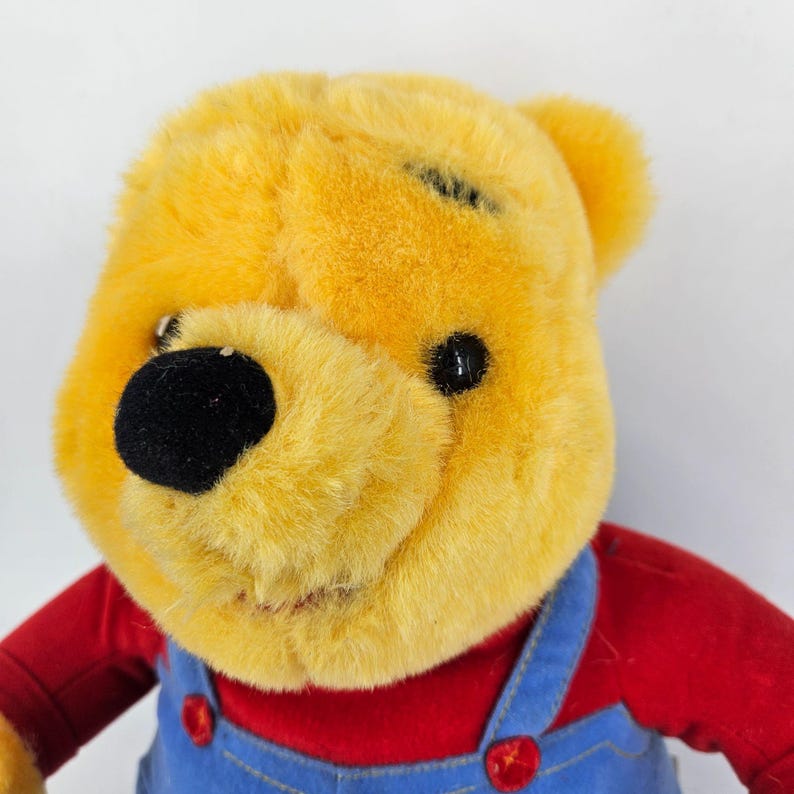 Winnie Pooh Bear Hug Wiggle Disney Stuff Plush Animal Talking 1997 ...