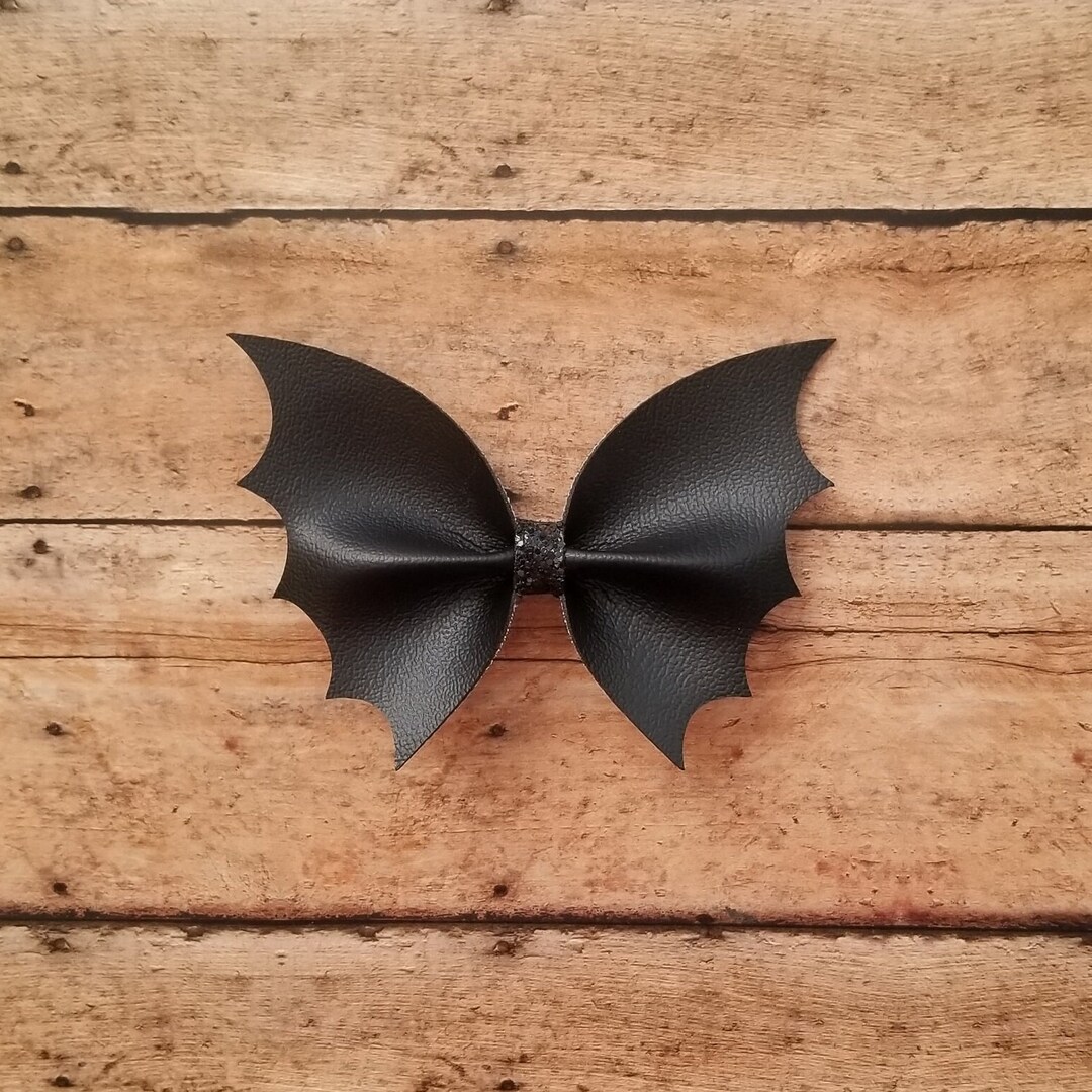 Black Bat Hair Bow, Bat Wings Hair Bow, Halloween Hair Bow - Etsy