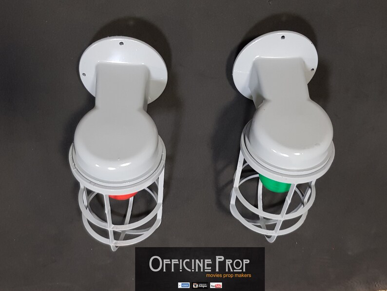 Ecto Containment Unit Ghostbusters Lamp Red Green - Etsy