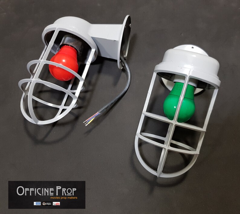 Ecto Containment Unit Ghostbusters Lamp Red Green - Etsy