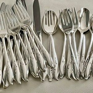 Springtime 1957 Vintage 1847 Rogers Bros Silver Plated Silverware Set ...