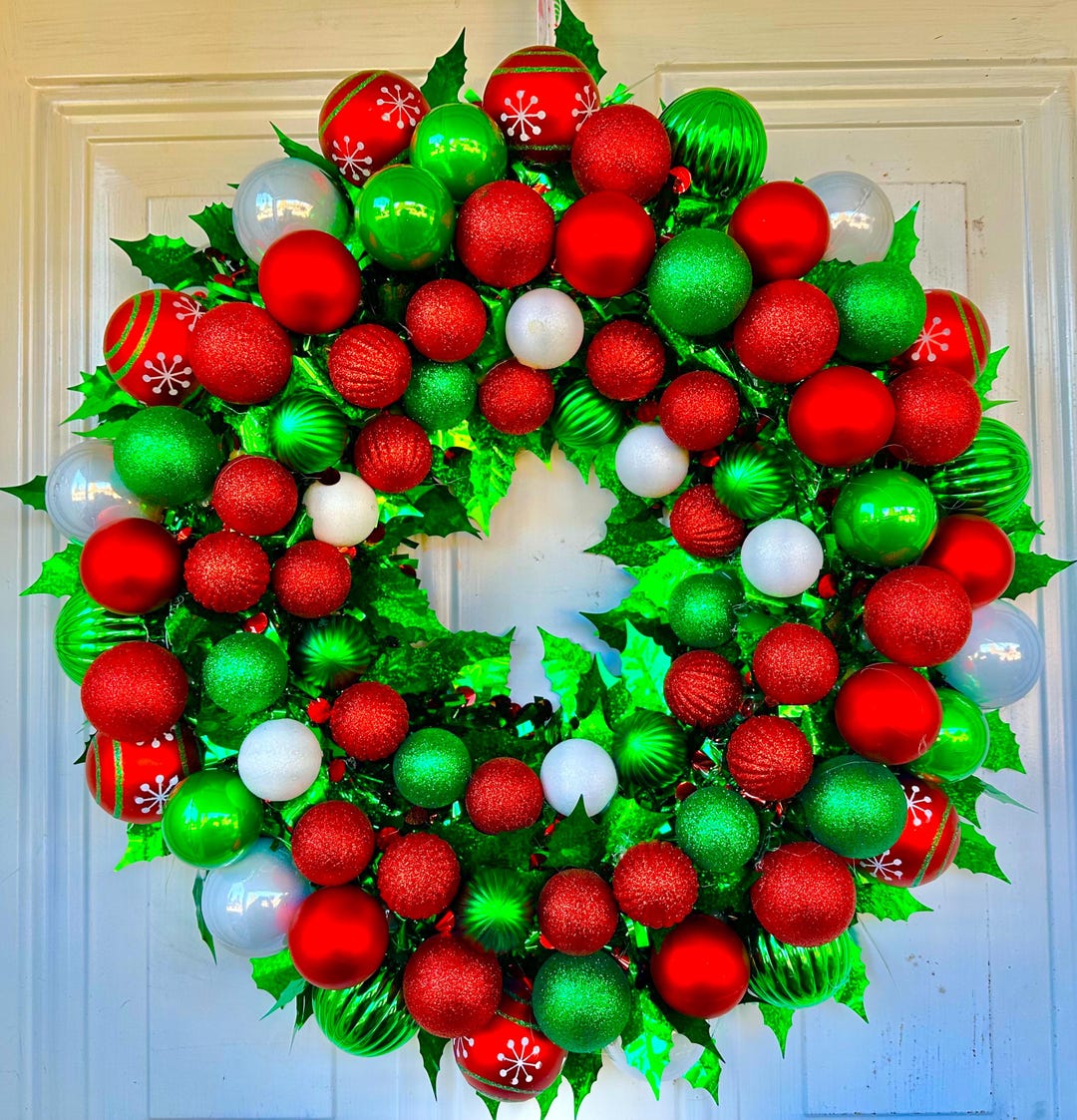 Christmas Ball Ornaments Wreath - Etsy