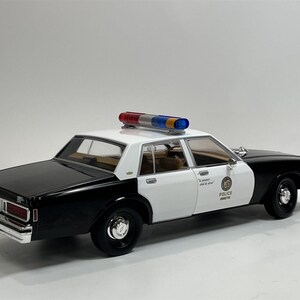 1987 Chevrolet Caprice Police & T1000 Figurine Terminator 2 1/18 Scale ...