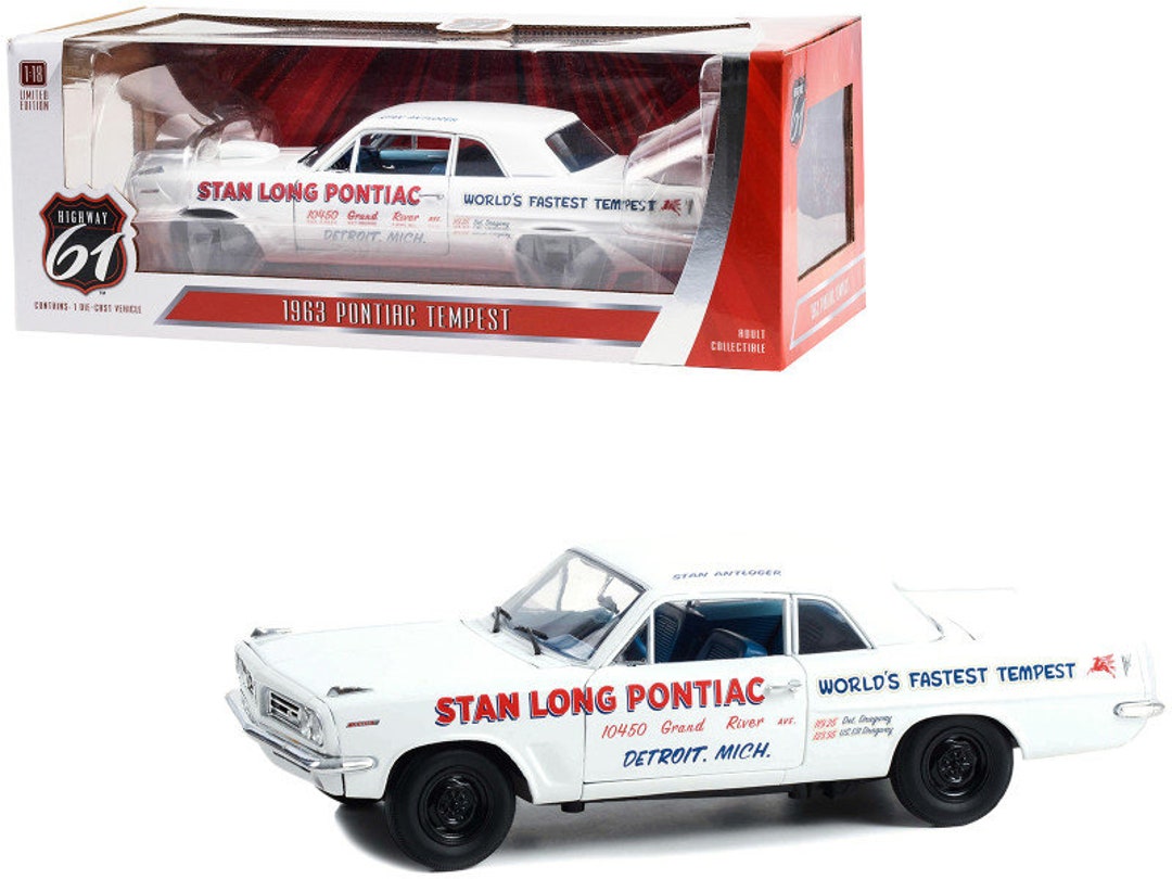 1963 Pontiac Tempest White stan LONG Pontiac 1/18 Scale Diecast Model ...