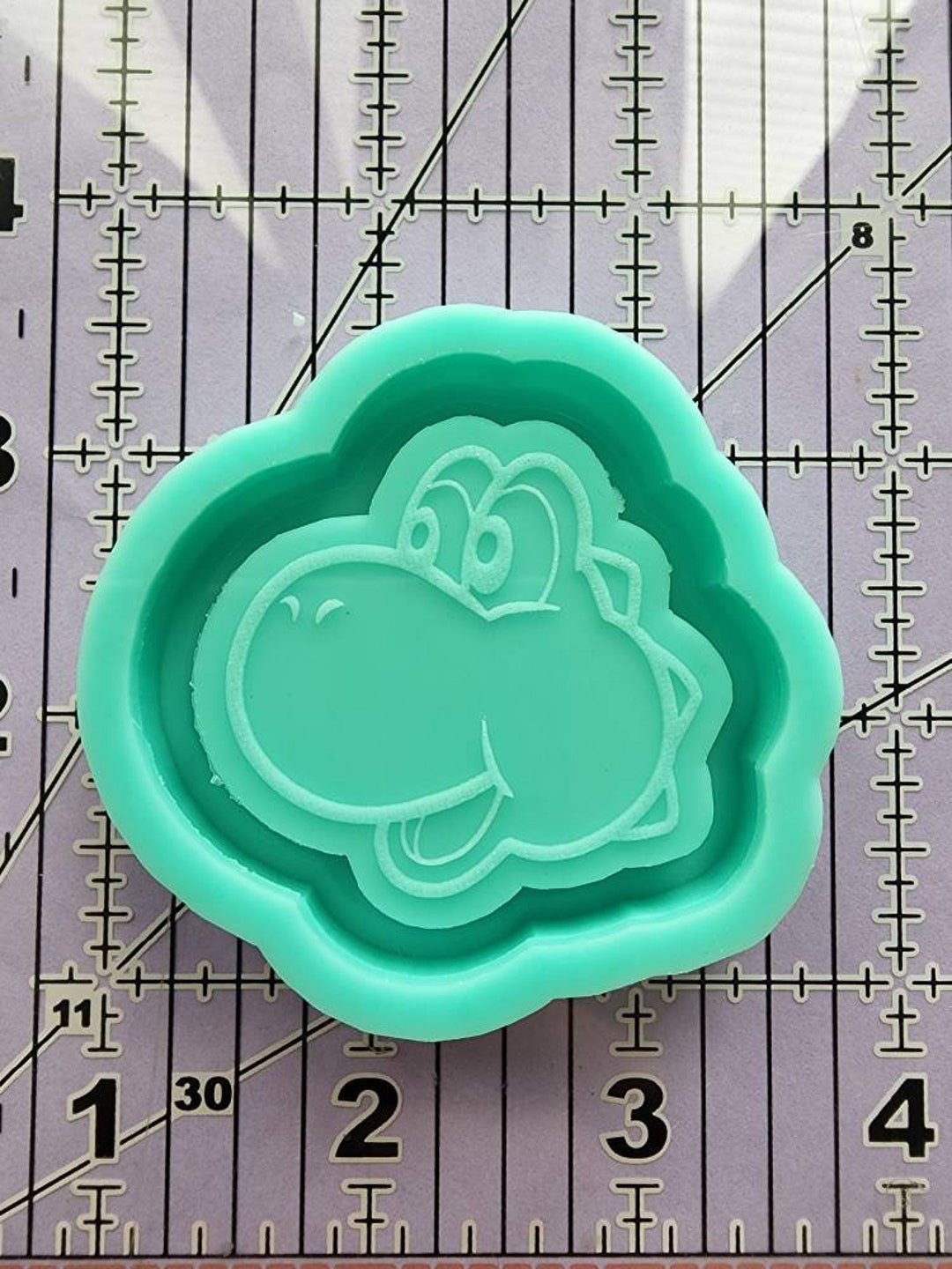 Yoshi Grippy Shaker Mold - Etsy