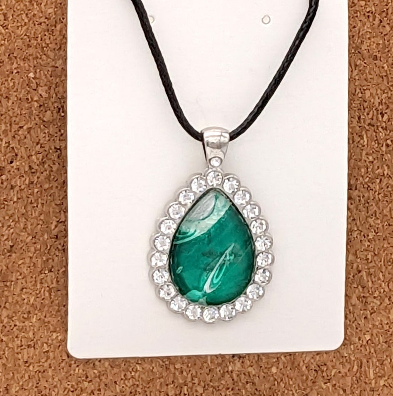 Acrylic Pour Paint Skin Necklaces - Etsy