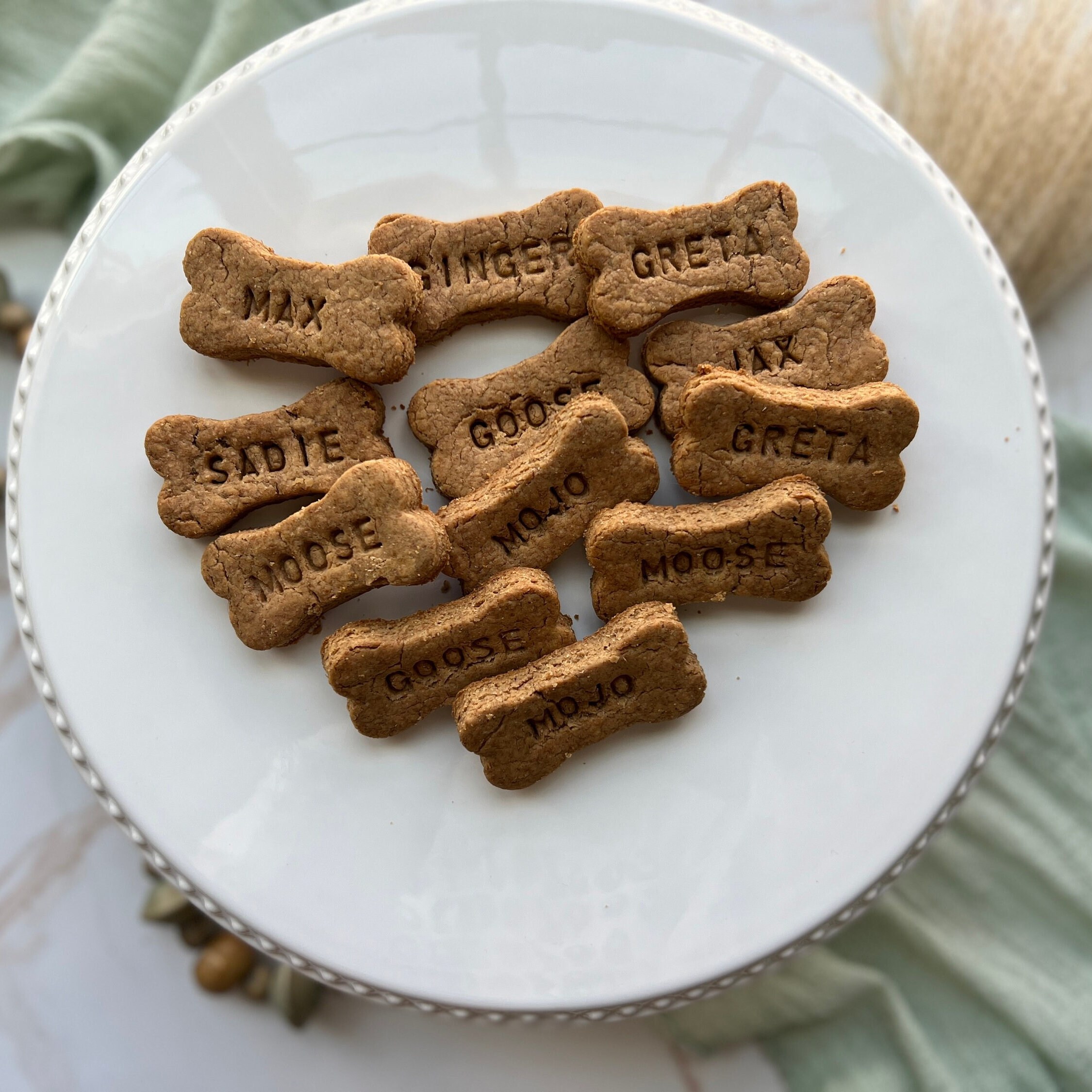 Personalized Peanut Butter Dog Bone Treats: Custom Puppy Gift Box - Etsy