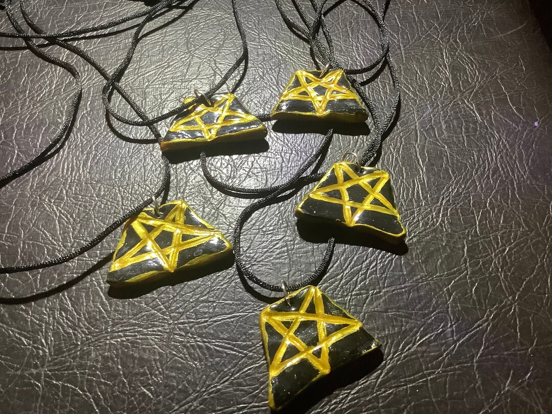 Xemheka Mini Trapezoid Pentagram Necklace, With 26”, 28” or 29” Satin ...