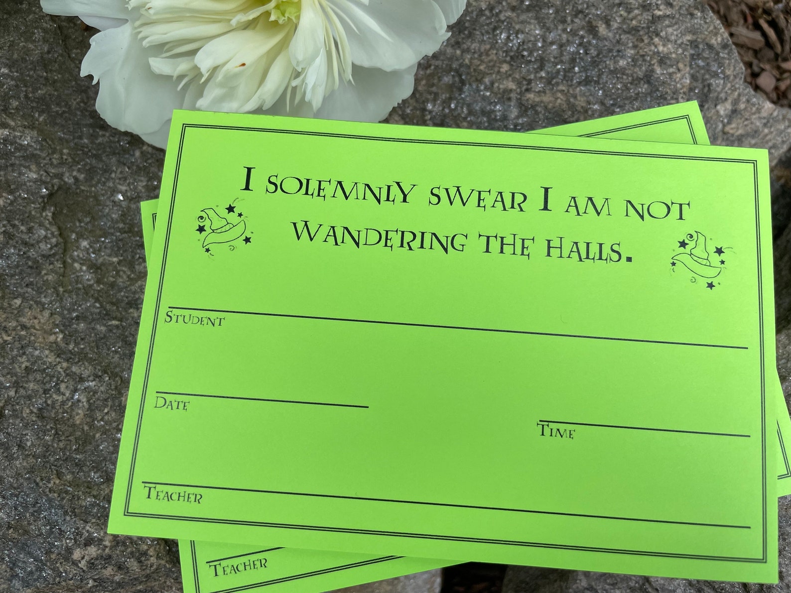 200 Hall Passes; 4 Pack School Hall Passes; Classroom Supplies; Tear ...